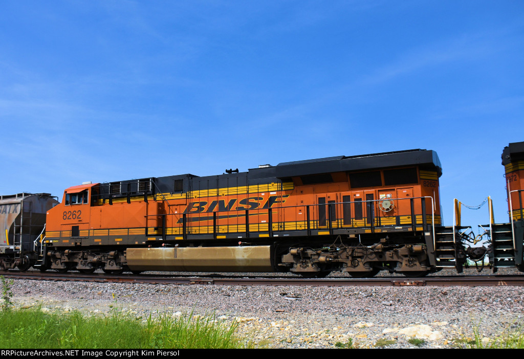BNSF 8262
